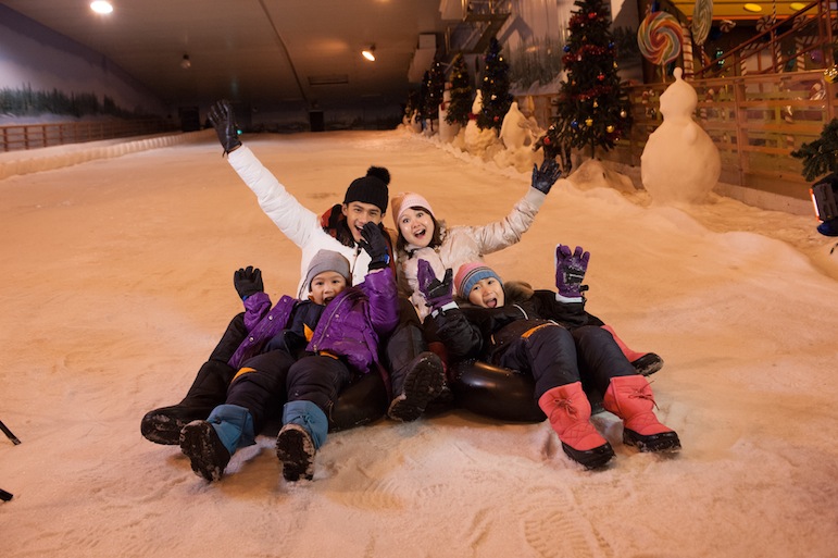 Snow City offers 1-for-1 admission from 1 - 30 April 2017 | MoneyDigest.sg