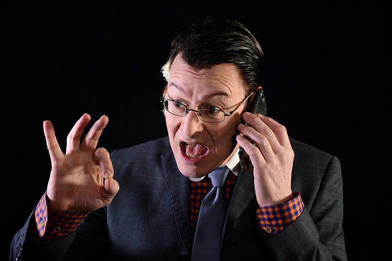 How To Manage Difficult Phone Calls | MoneyDigest.sg