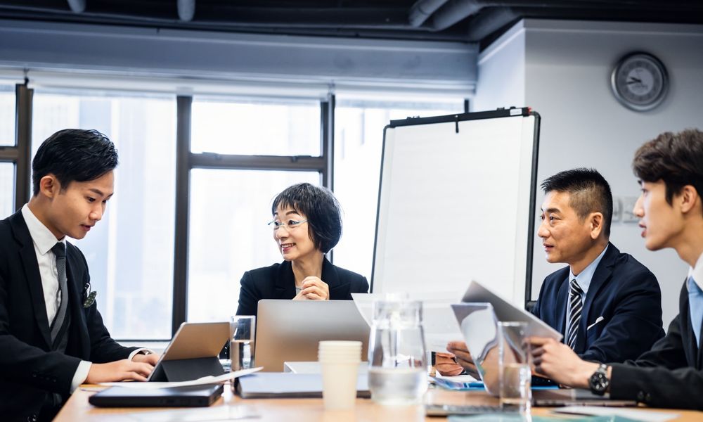 Ways to become more extroverted if you're an introvert | MoneyDigest.sg